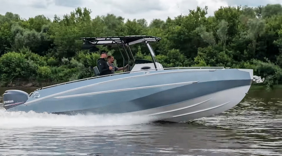 Аренда яхты GINOM 7.30 DAY CRUISER с капитаном в Москве и области