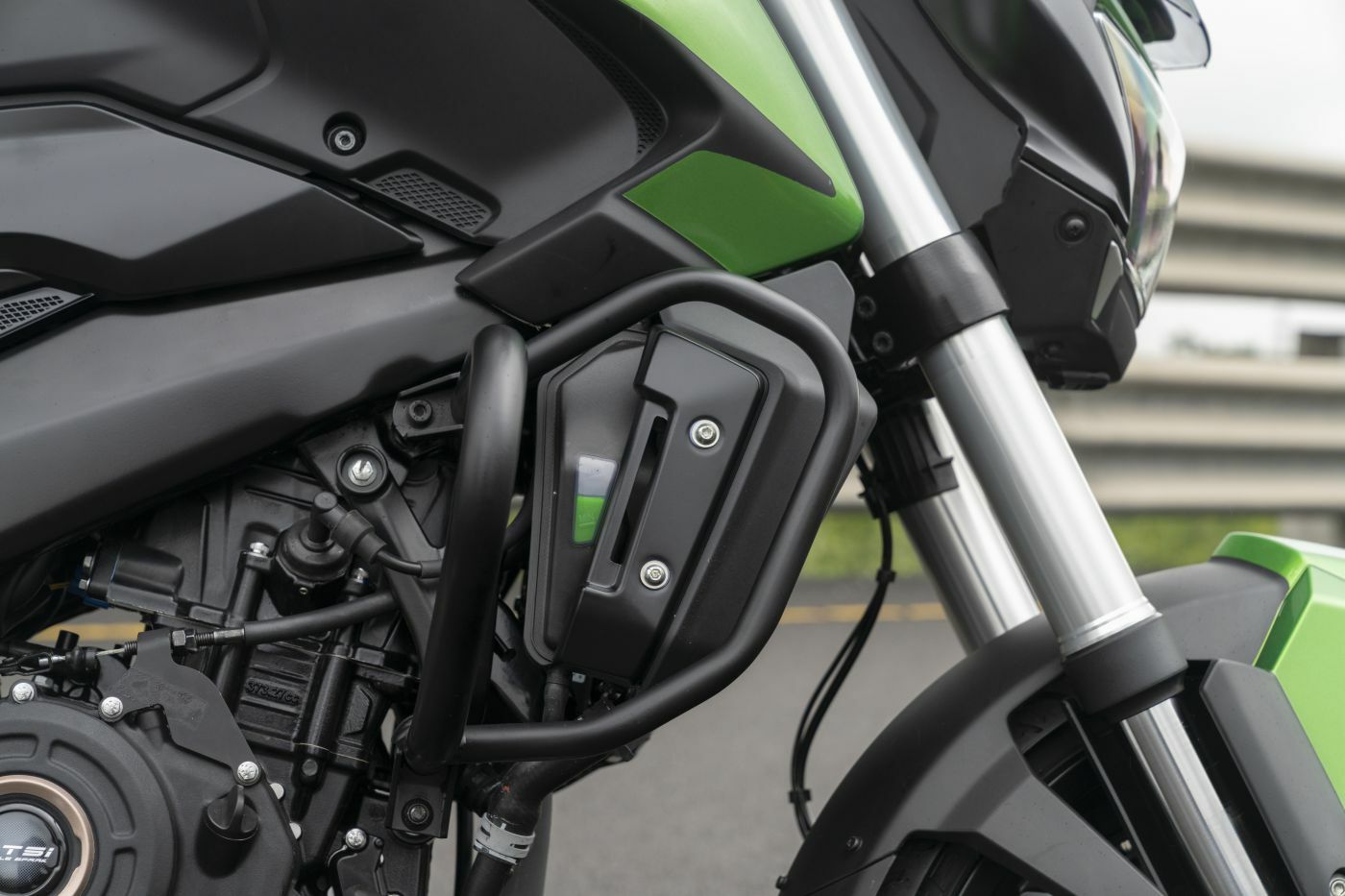 Мотоцикл BAJAJ Dominar 400 touring в Новосибирске