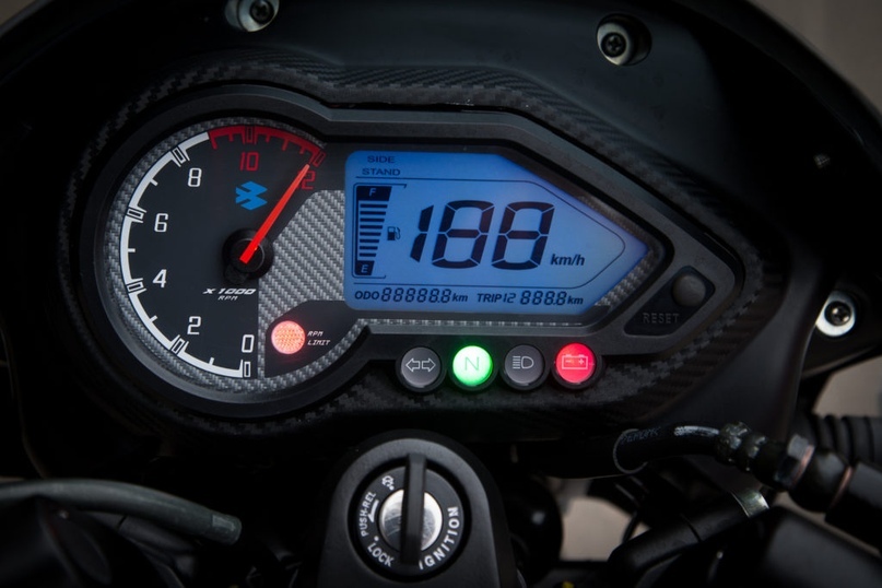 Мотоцикл BAJAJ Pulsar 180 в Новосибирске