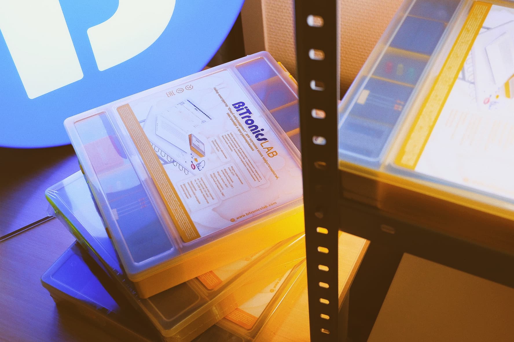 Набор-конструктор «Юный нейромоделист» BiTronics Lab