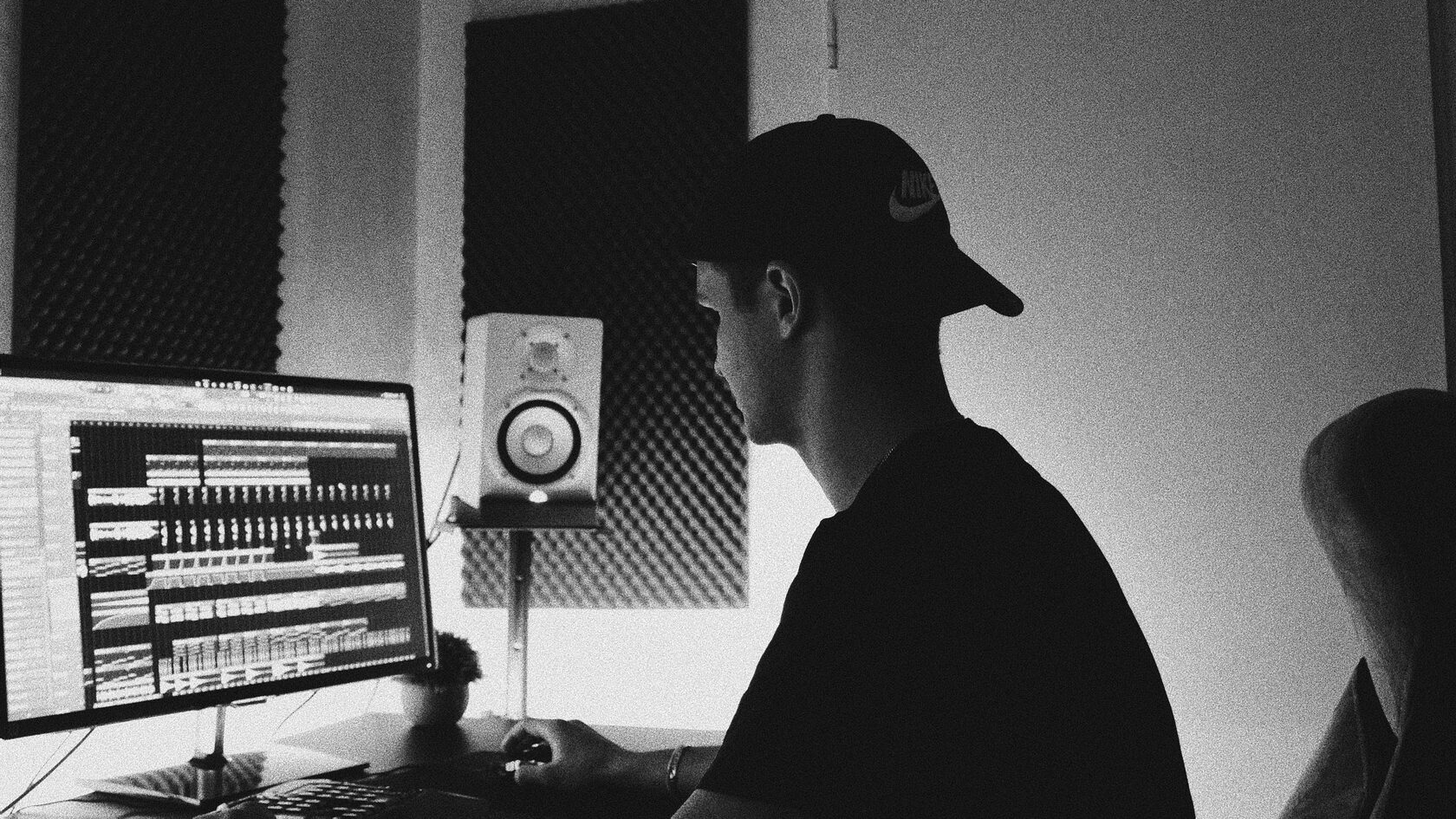 AVAKE: My intention is to support and accompany people on their journey ...