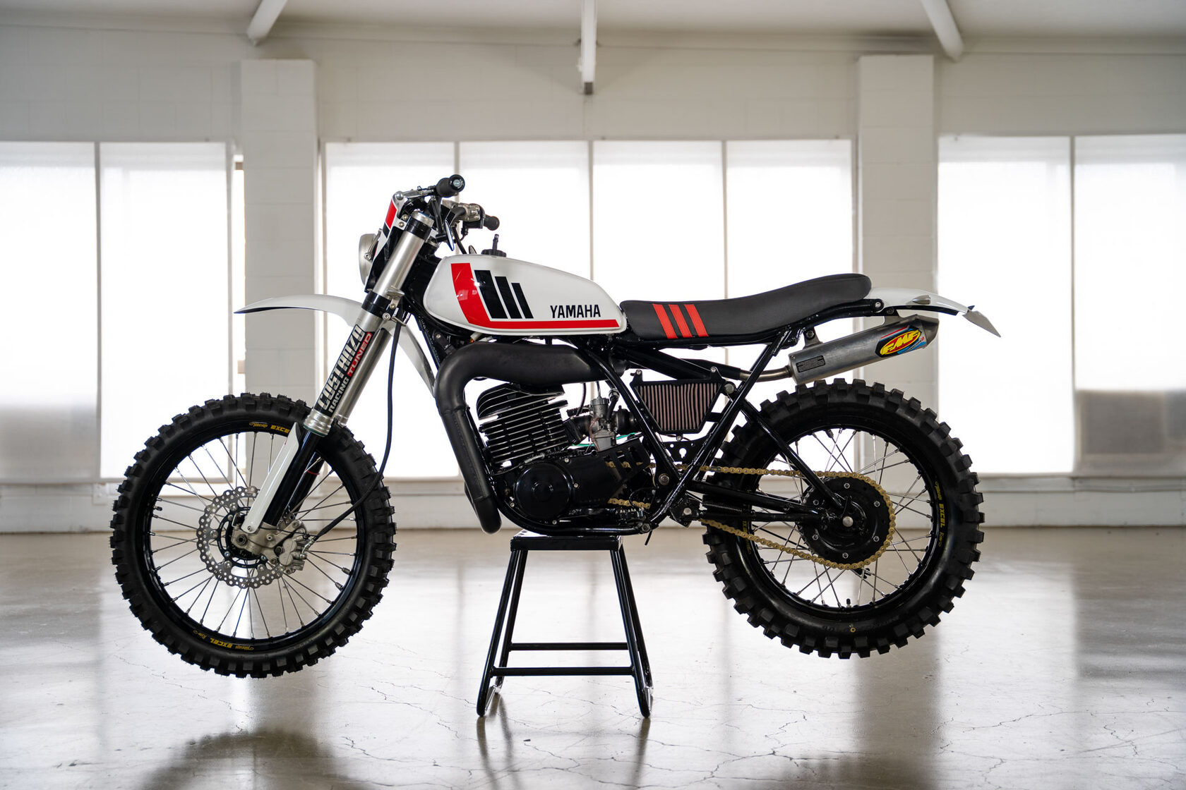 ДИНЬ-ДИЛИНЬ: Yamaha DT400 от Purpose Built Moto | блог ТРК СпортЕХ