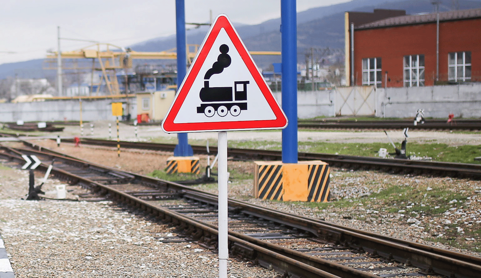 The main focus is on long-term cooperation