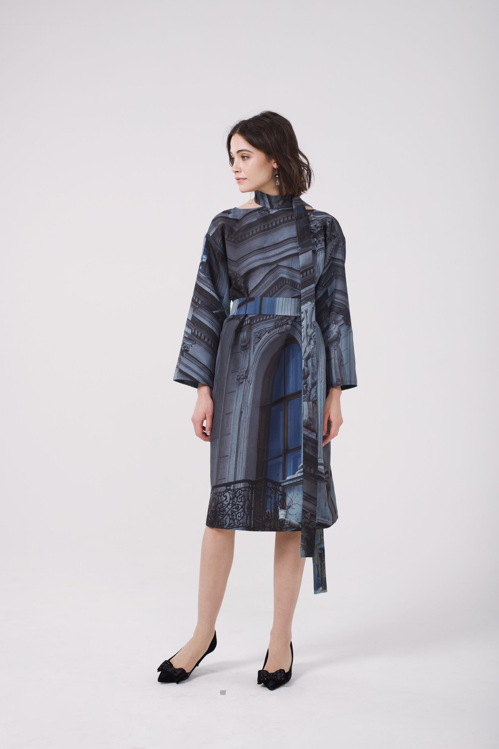 ДВУСТОРОННЕЕ ПЛАТЬЕ-ХАЛАТ