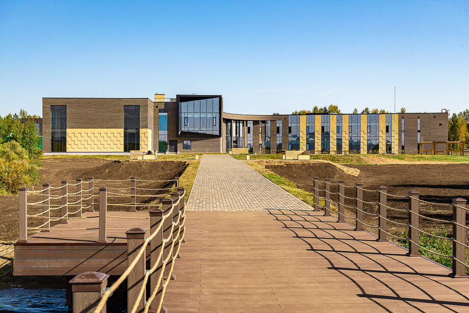 Новый объект: IQanat High School в Казахстане