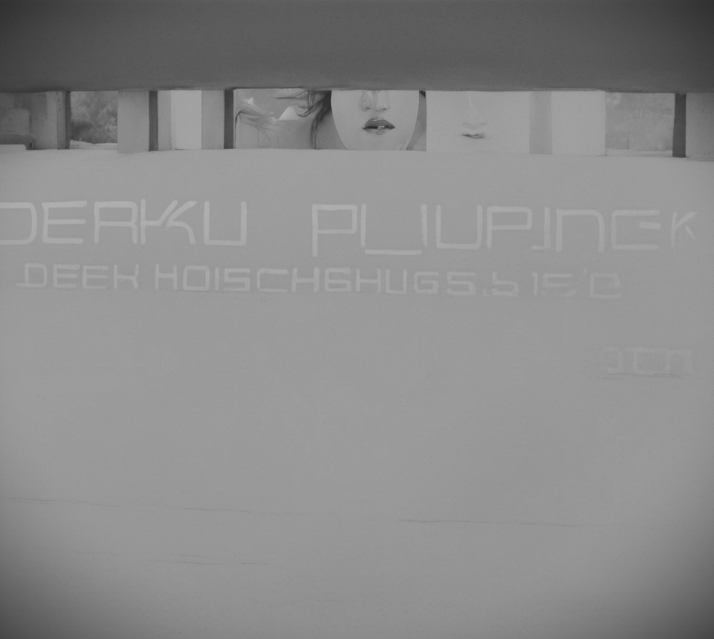 Жить в голове Дерека / Derek changes his mind