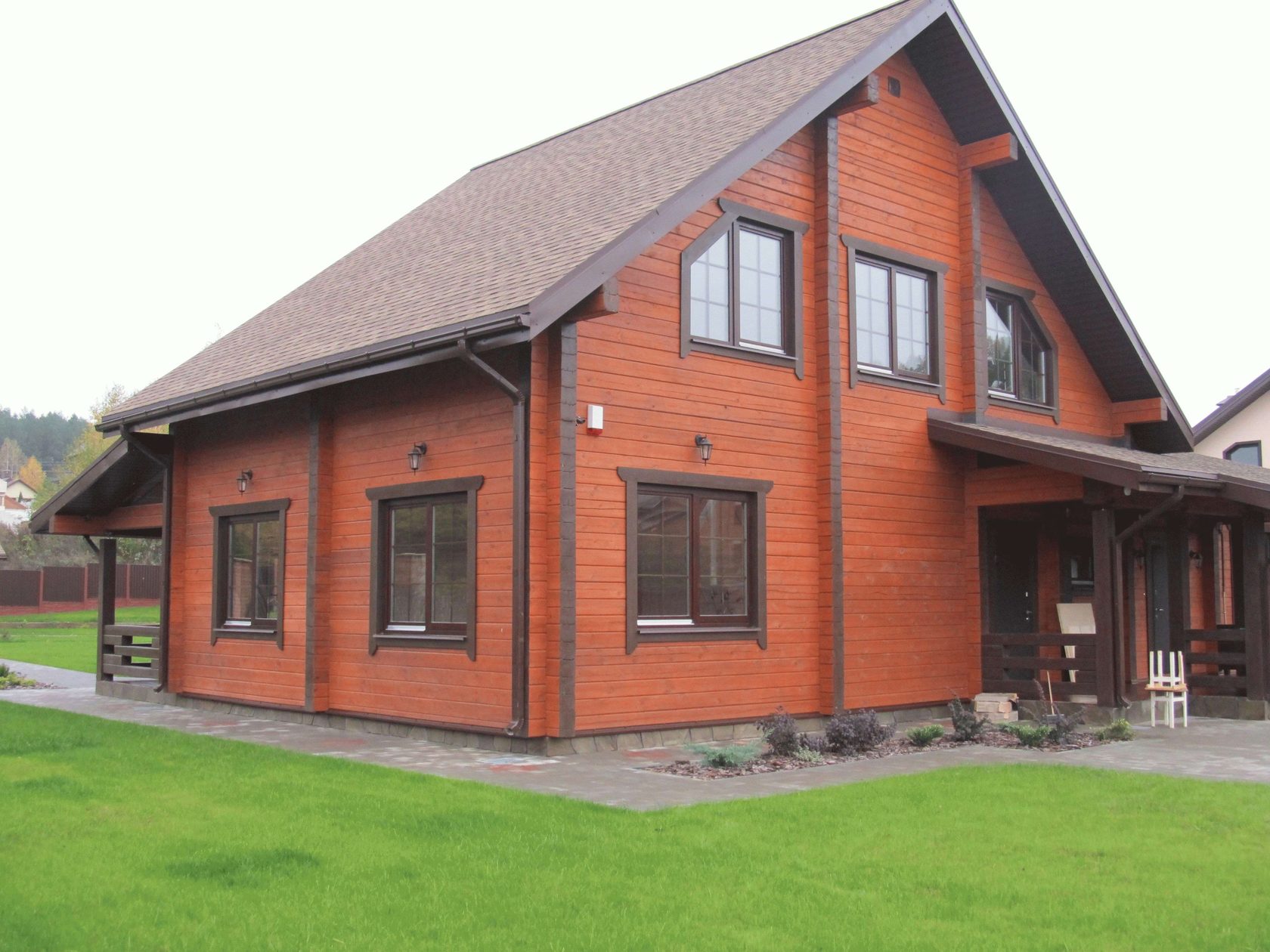 Фотоотчет о стротельстве дома с красивым участком