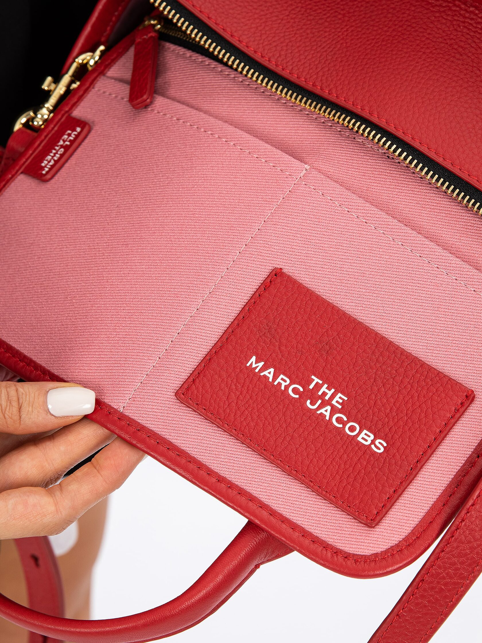 Фотосъемка сумок для маркетплейсов.