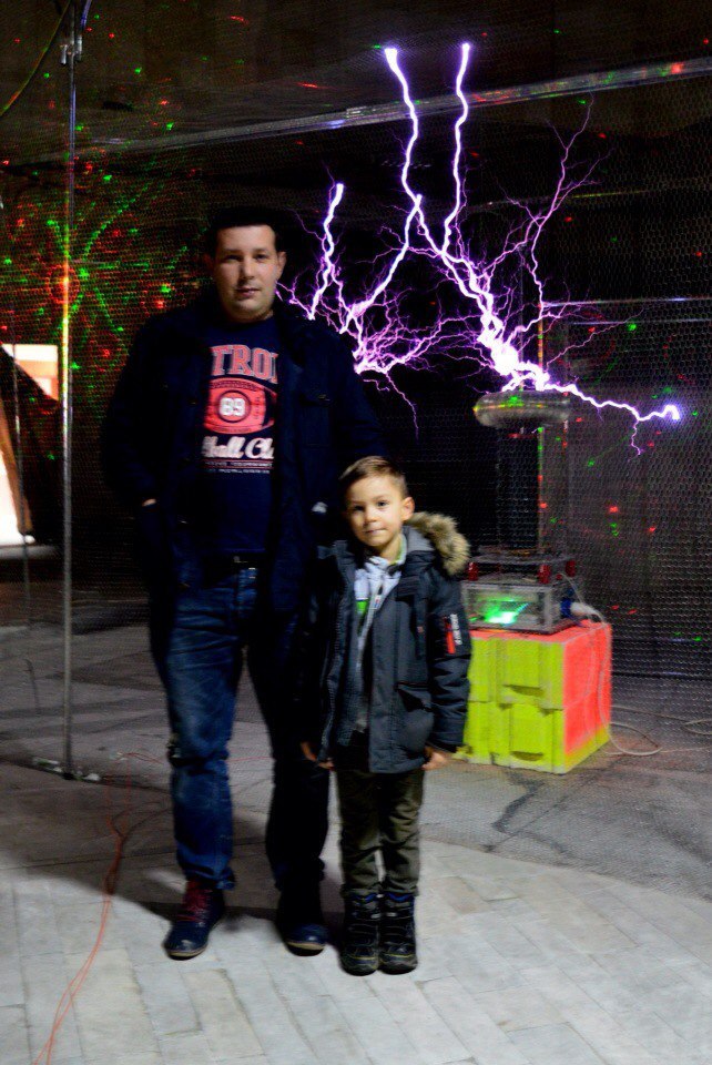 Tesla Coils, Plasma Exhibits, High Voltage Devices, Special Effects And ...