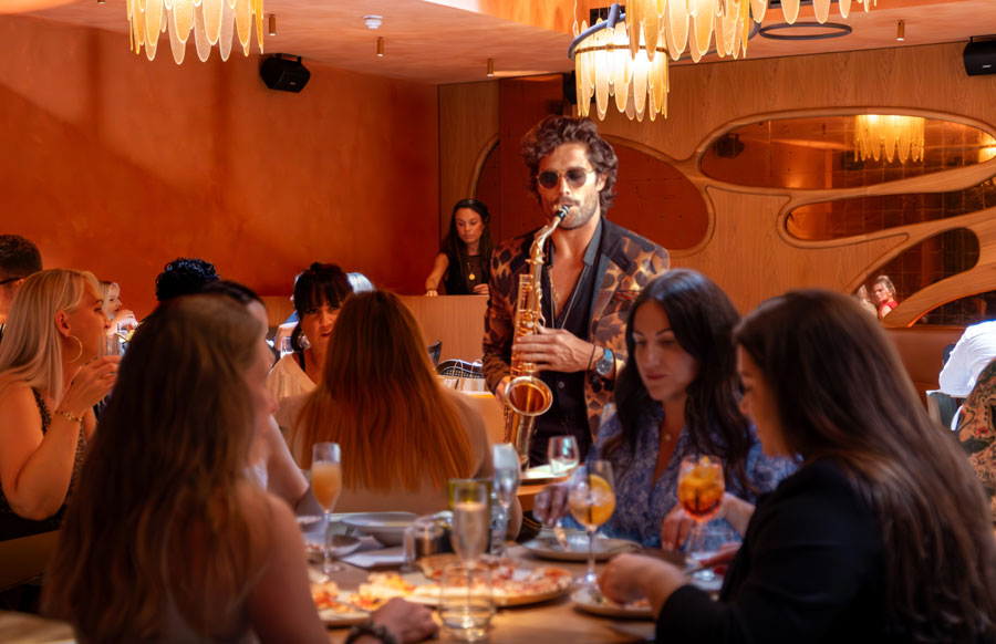 Experience the Best Live Music & DJ Bottomless Brunch in Soho at Bocconcino