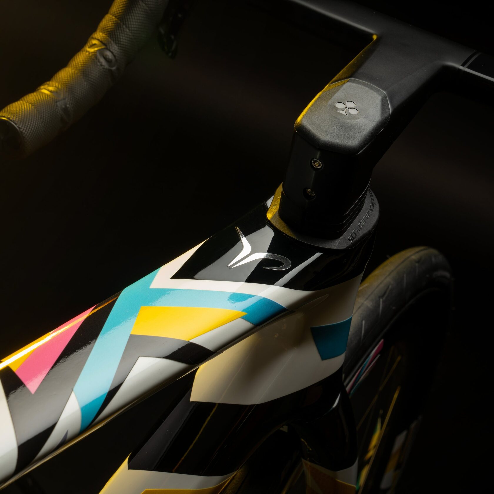 Colnago V4Rs Tadej – лимитированная версия с красочной раскраской ...
