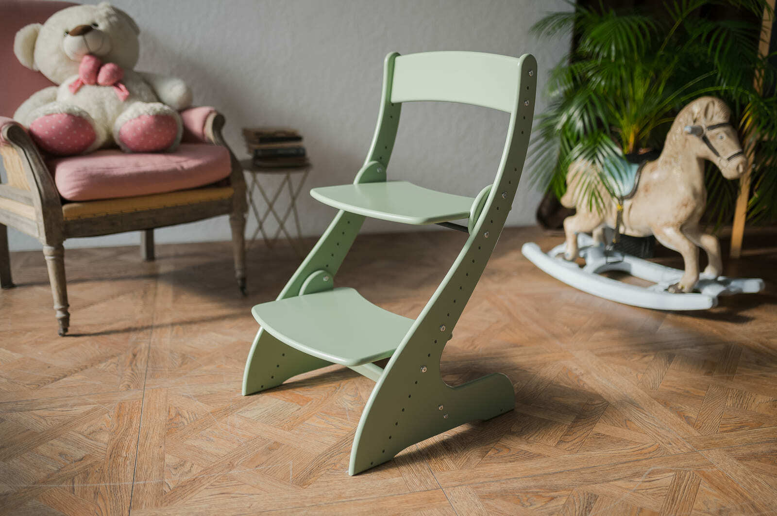 Growing chair for children from 6 months to 16 years
