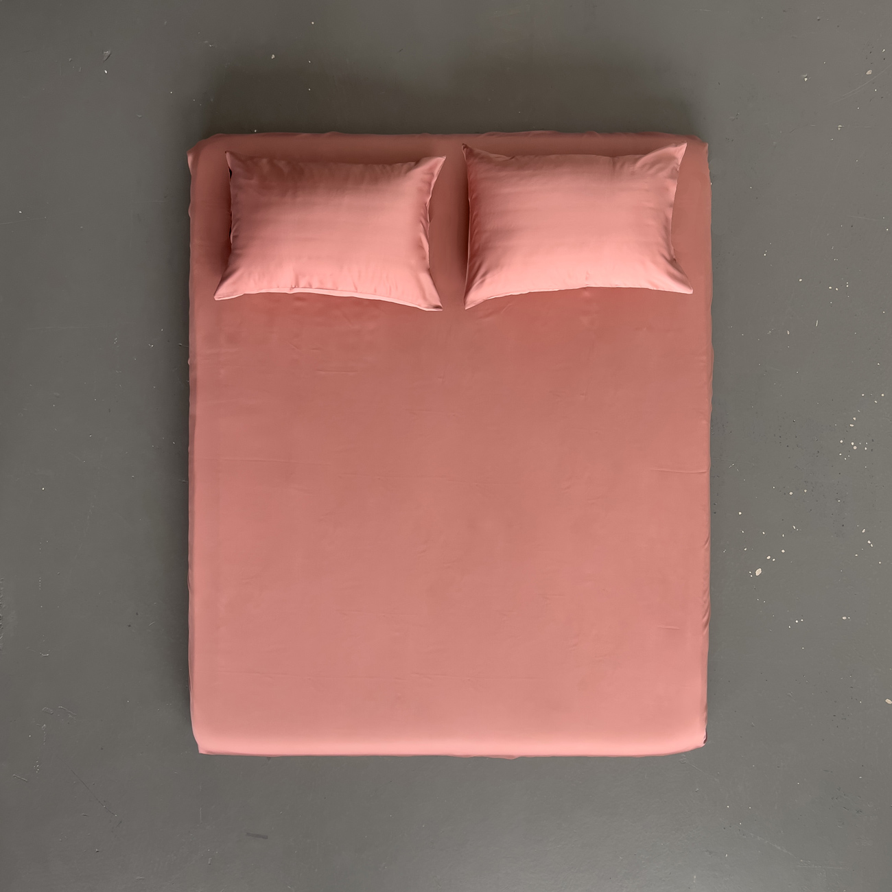 Простыня из тенселя розового цвета купить в интернет-магазине Parapete