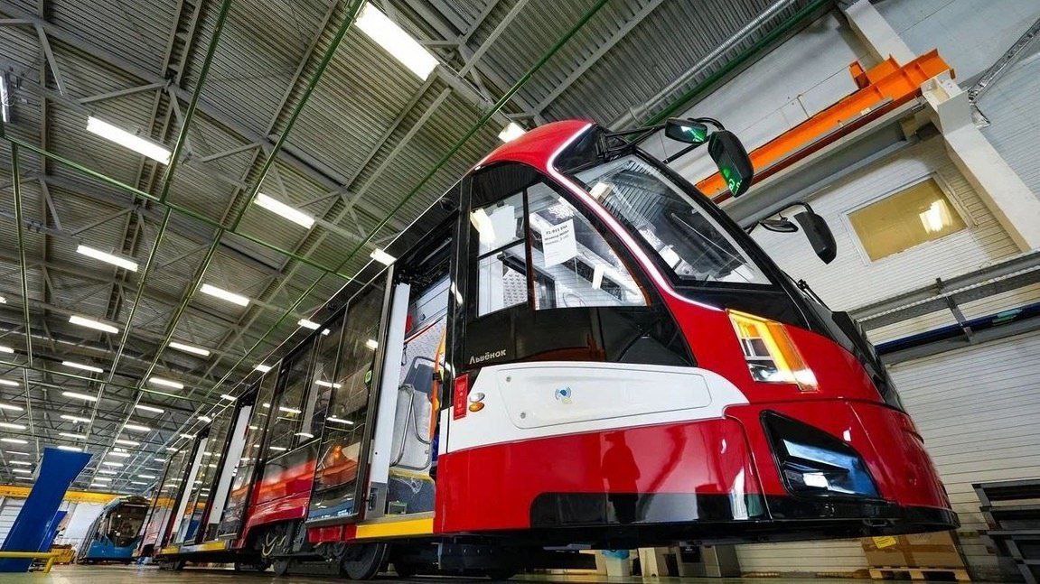 "PC Transport Systems" to Showcase First Five-Section Tram at INNOPROM