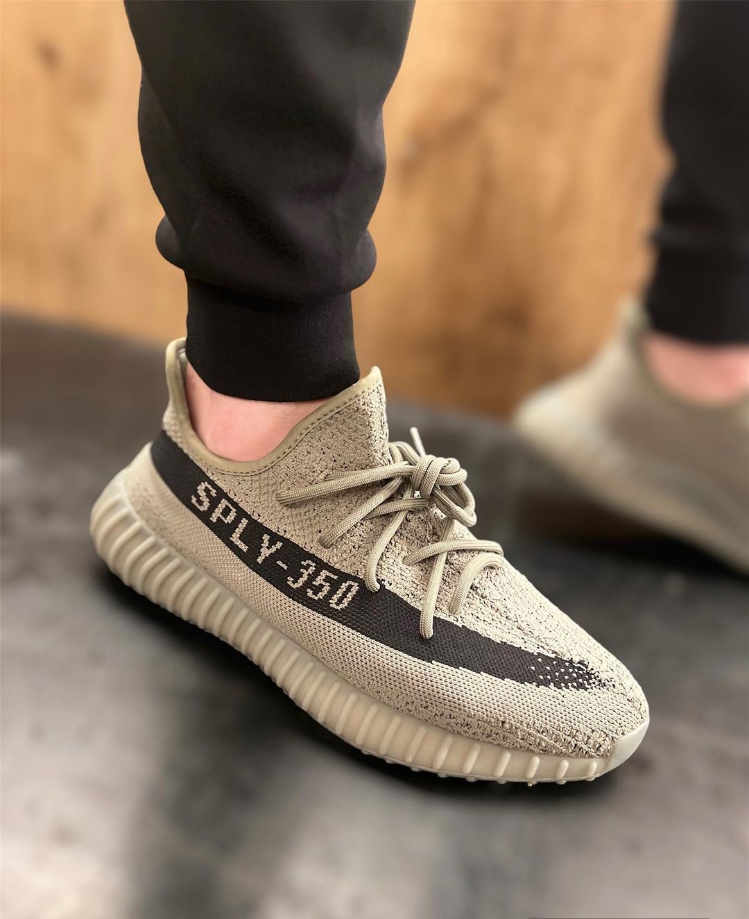 Купить Adidas Yeezy Boost 350 V2 Granite - 100% оригинал
