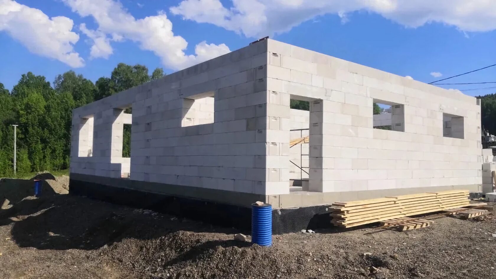 Hormigón celular curado en autoclave. Сomprar y construir.