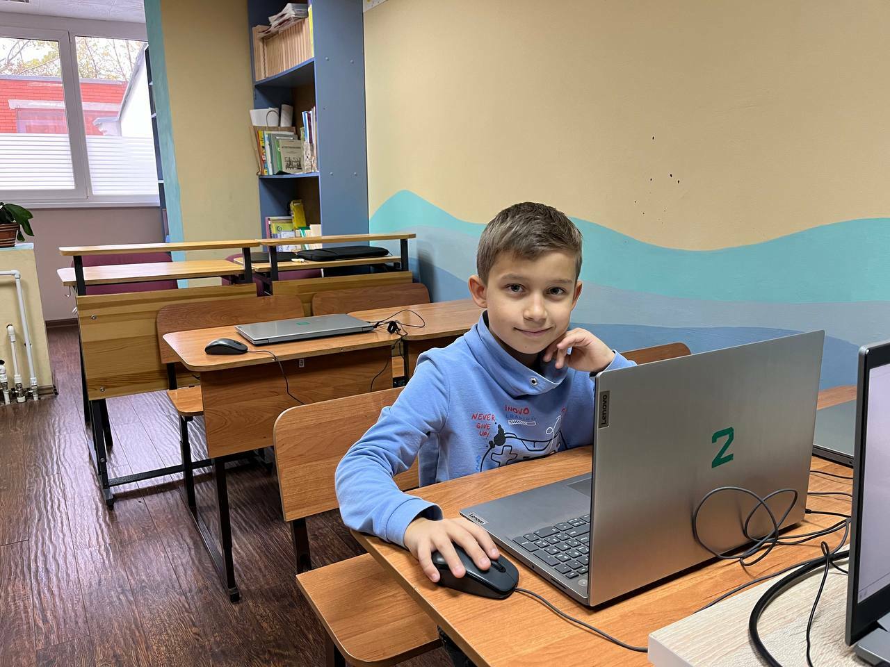 Как создать мобильное приложение на Python для школьников