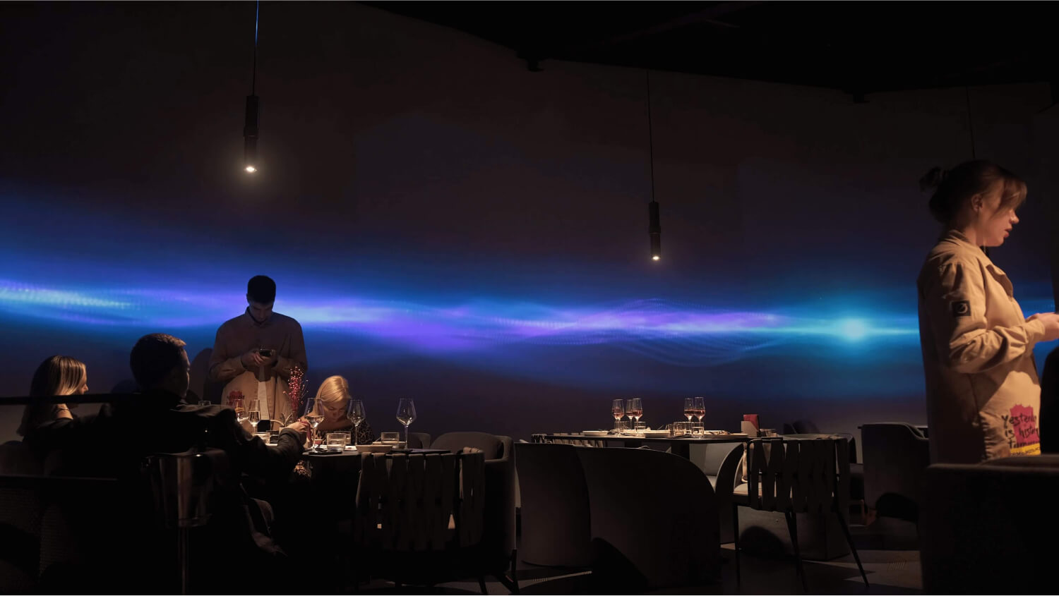 The Magic of Panoramic Projections at the "seven.zero.zero." Restaurant
