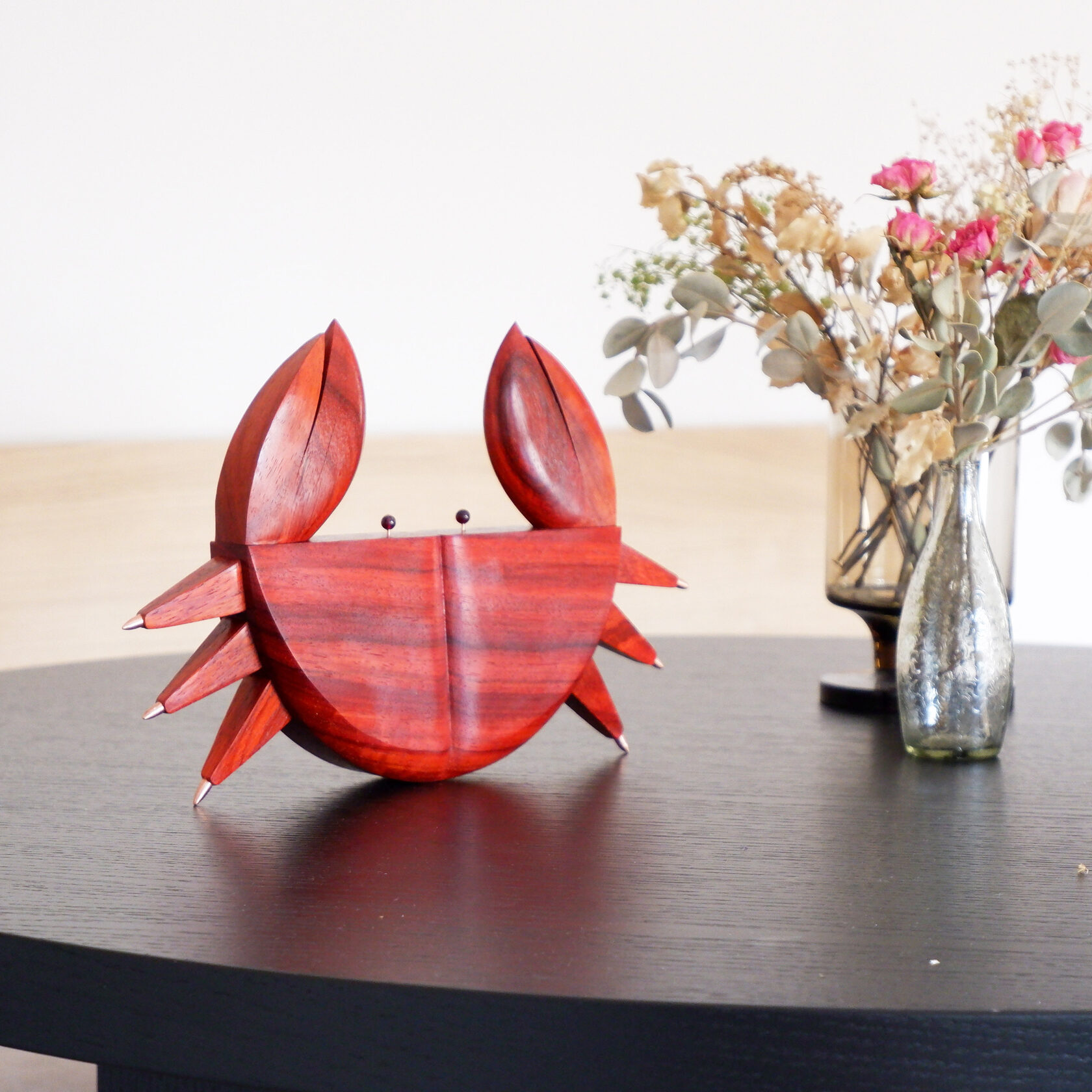 Wooden sculptures by Sam Belugin