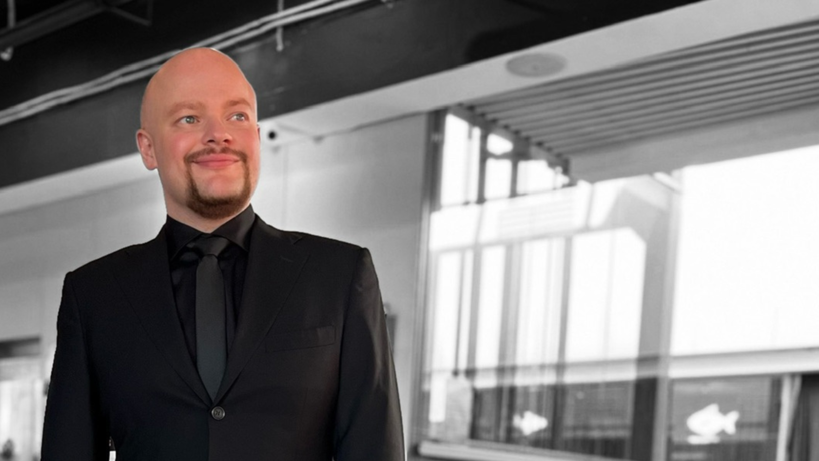 About Leonid Ustinov