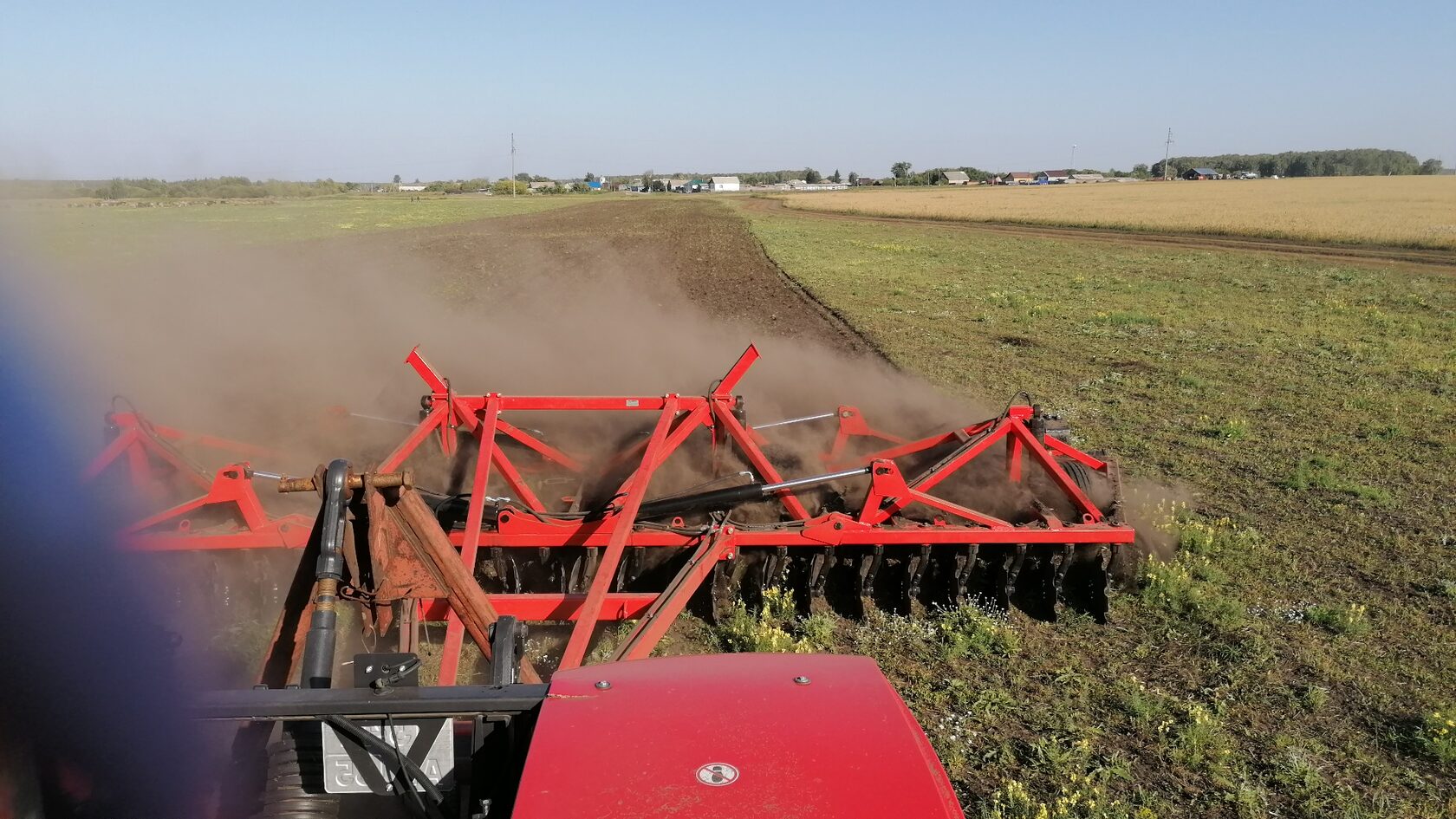 Стационарные дробилки и плющилки от официального дилера Romill в Казахстане