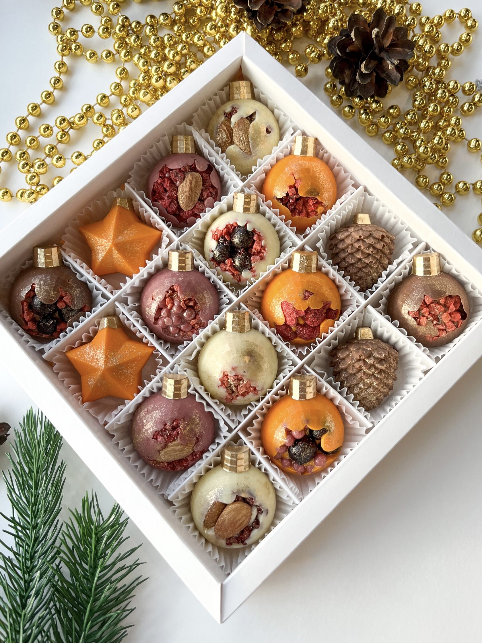 Новогодние подарки. Брендирование. Бельгийский шоколад и свечи из ...