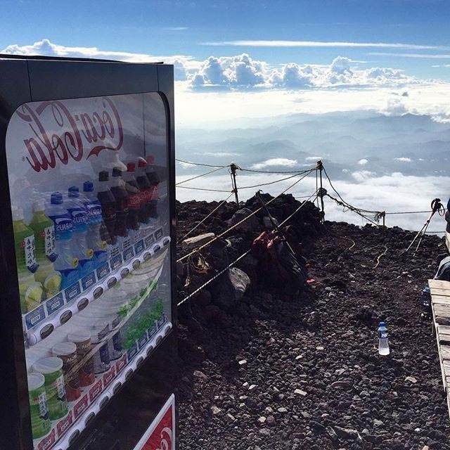 Why Japanese Canned Coffee is the Perfect On-the-Go Beverage