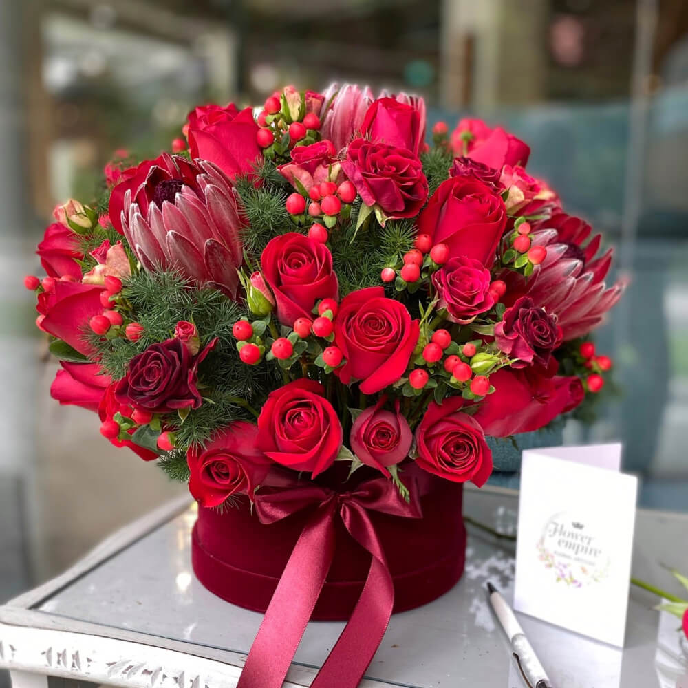 Amazing mix of premium quality flowers arranged in a stylish flower box.