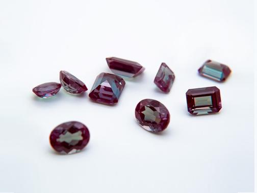 Гидротермальный александрит: виды, описание, характеристики