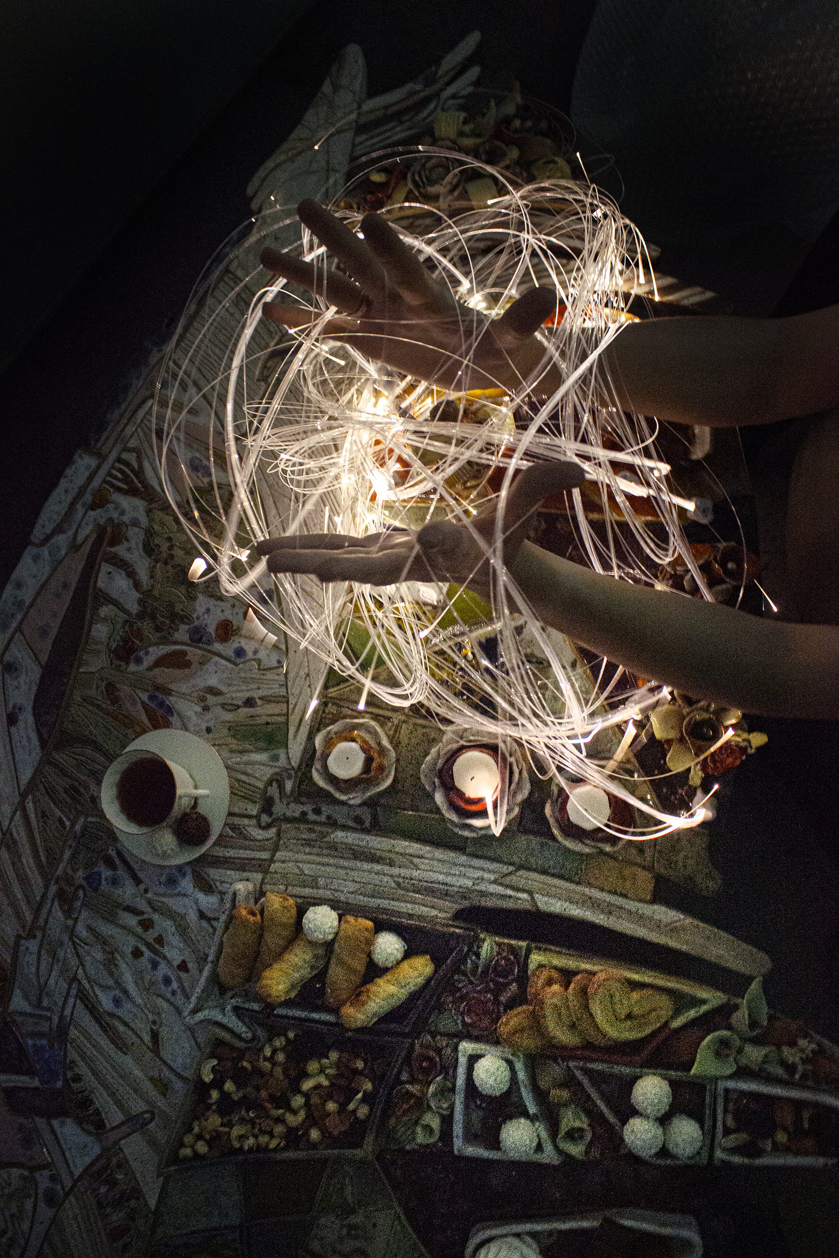 Weaving light
