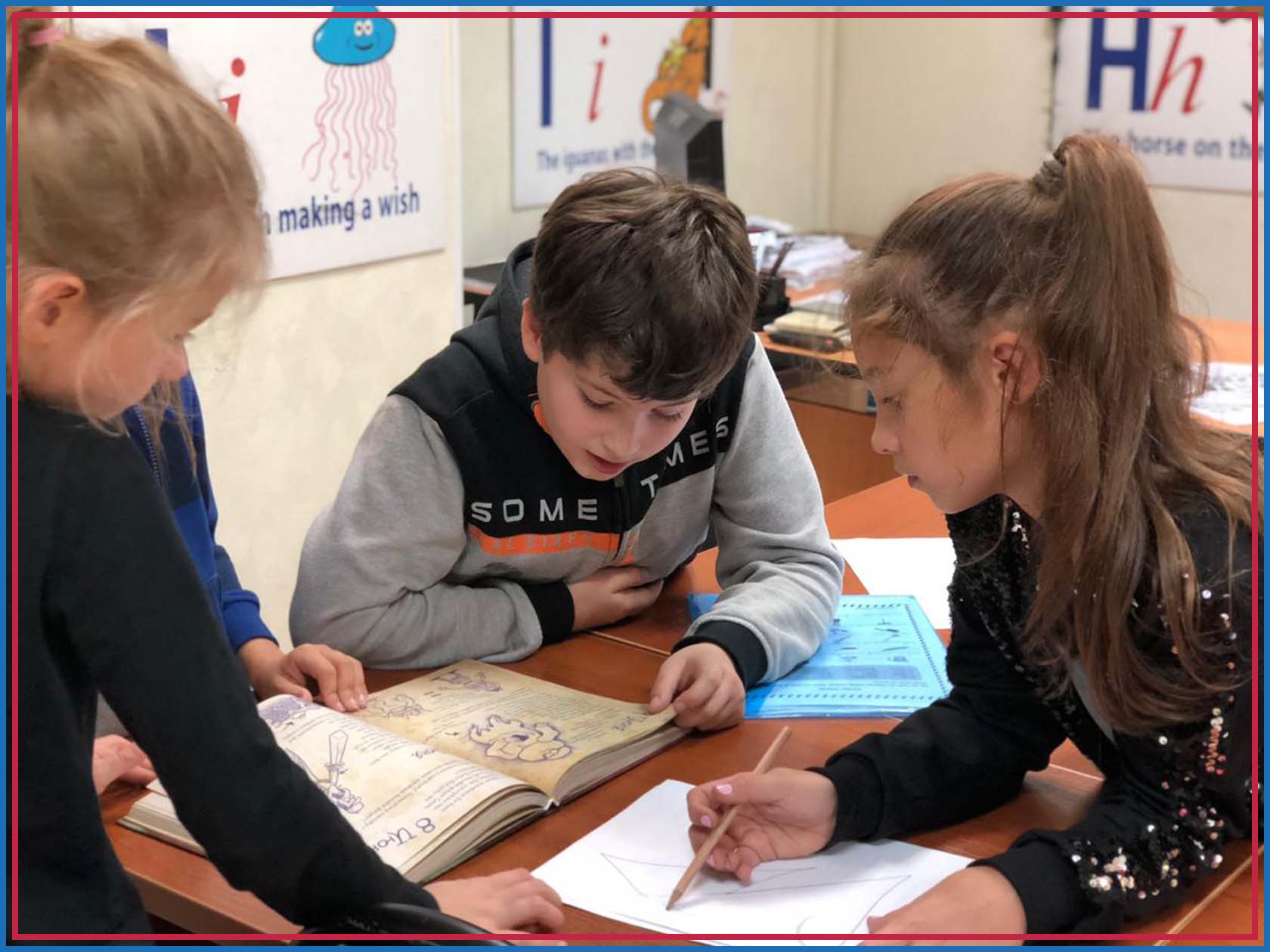 Курсы английского языка в школе AAA English в Москве или Онлайн