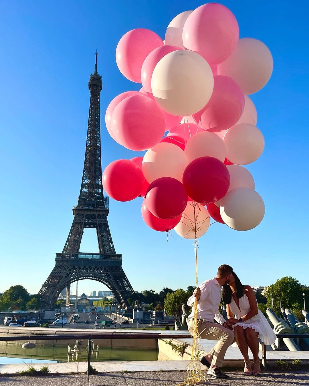 Ballons à l'hélium colorés en forme d'étoile | Paris