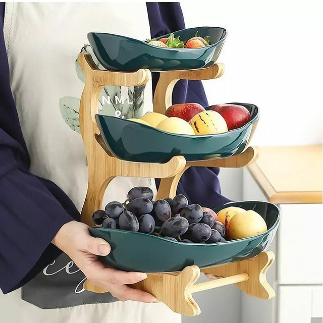 Тарелка для фруктов и орехов с тремя ярусами