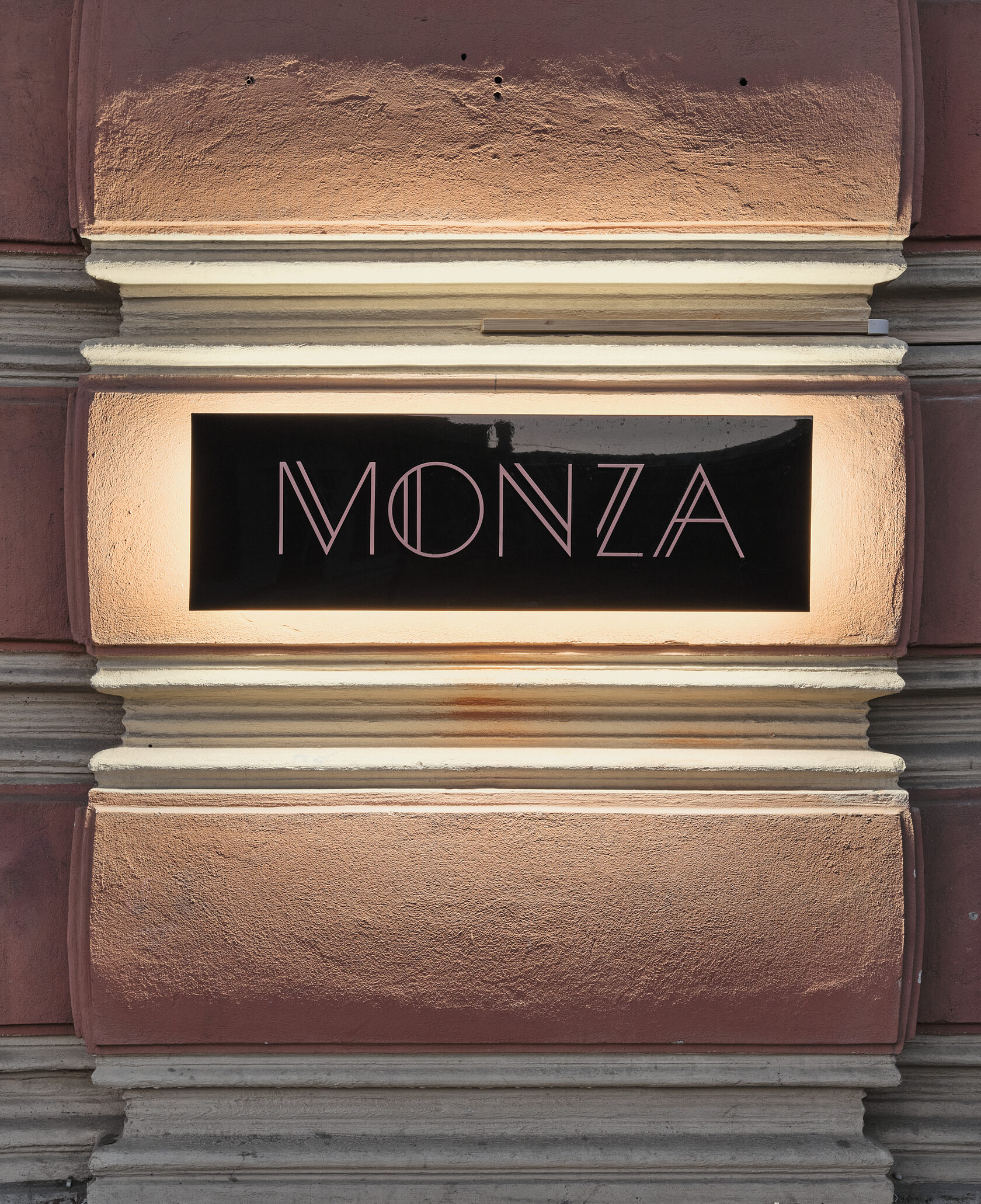 MONZA (EN)
