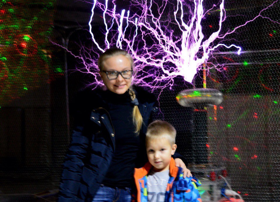 Tesla Coils, Plasma Exhibits, High Voltage Devices, Special Effects And ...