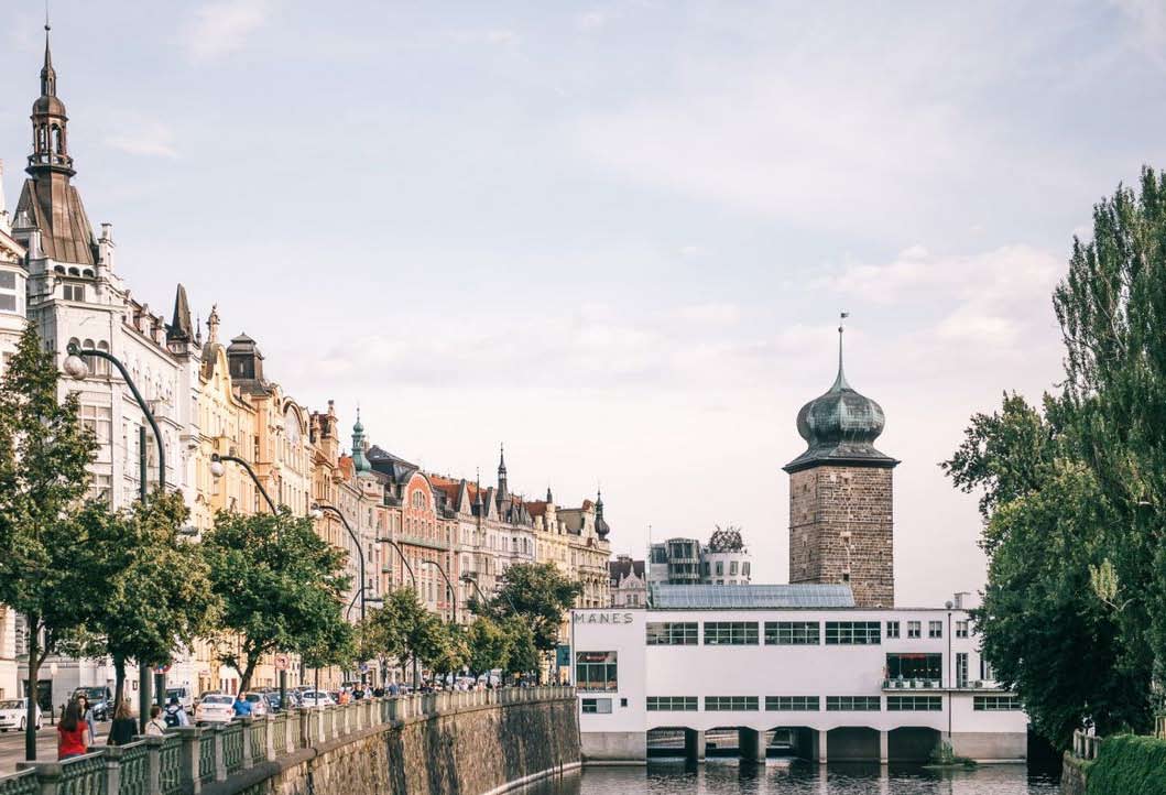 O společnosti - Art Restaurant Mánes Praha 1