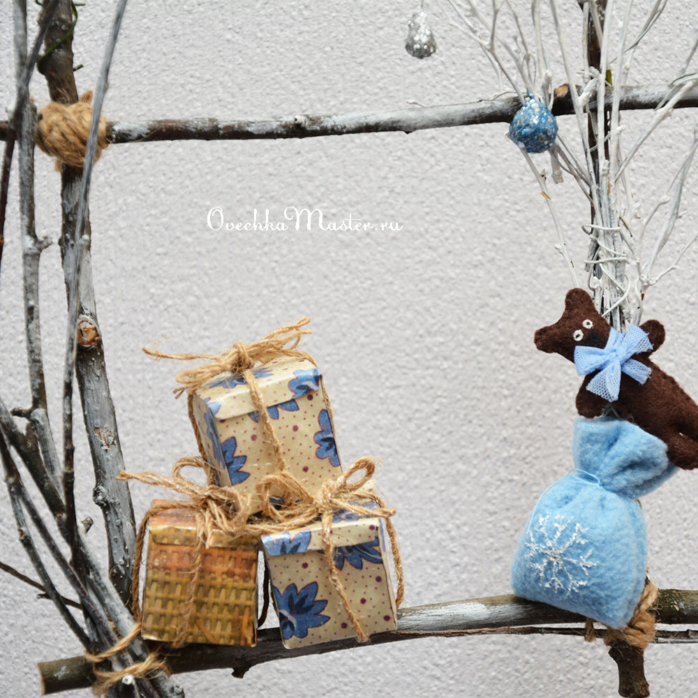 Зимнее декоративное окно № 4 (Волшебное дерево с подарками)