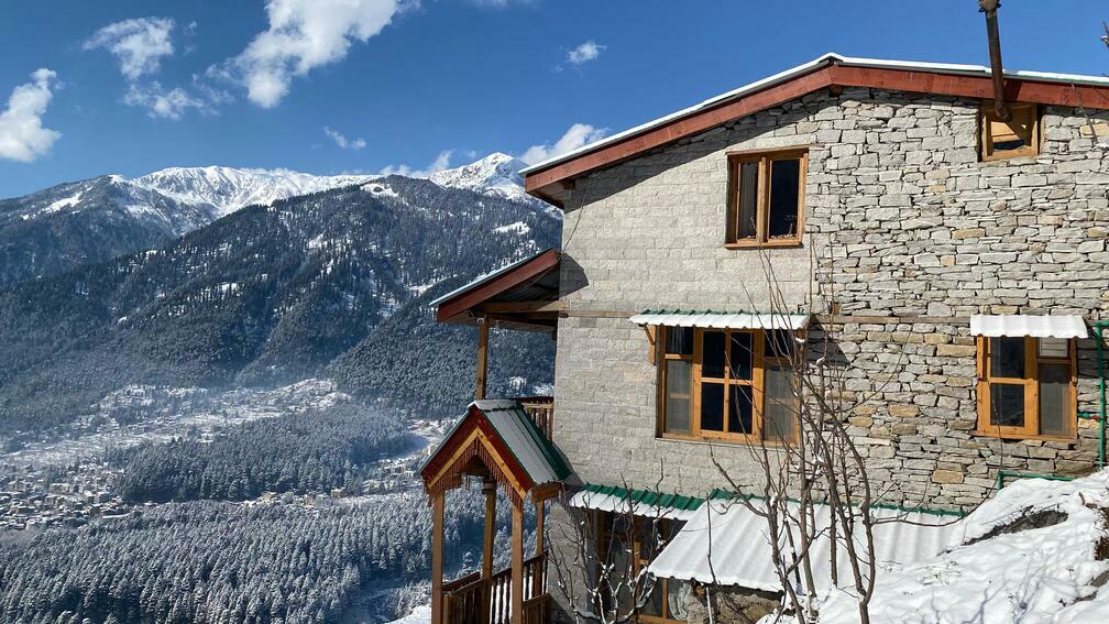 Pinnacle Retreat Manali - Pahadi Homestay