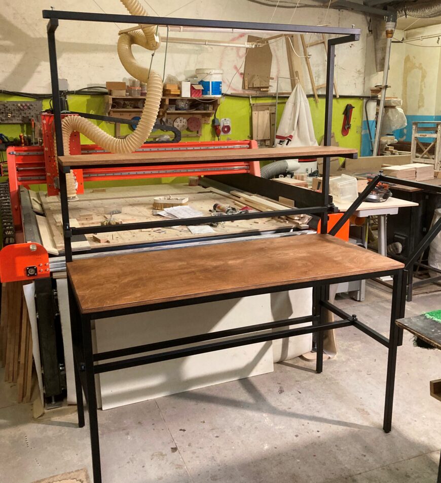 Столы для упаковки от Alex Furniture