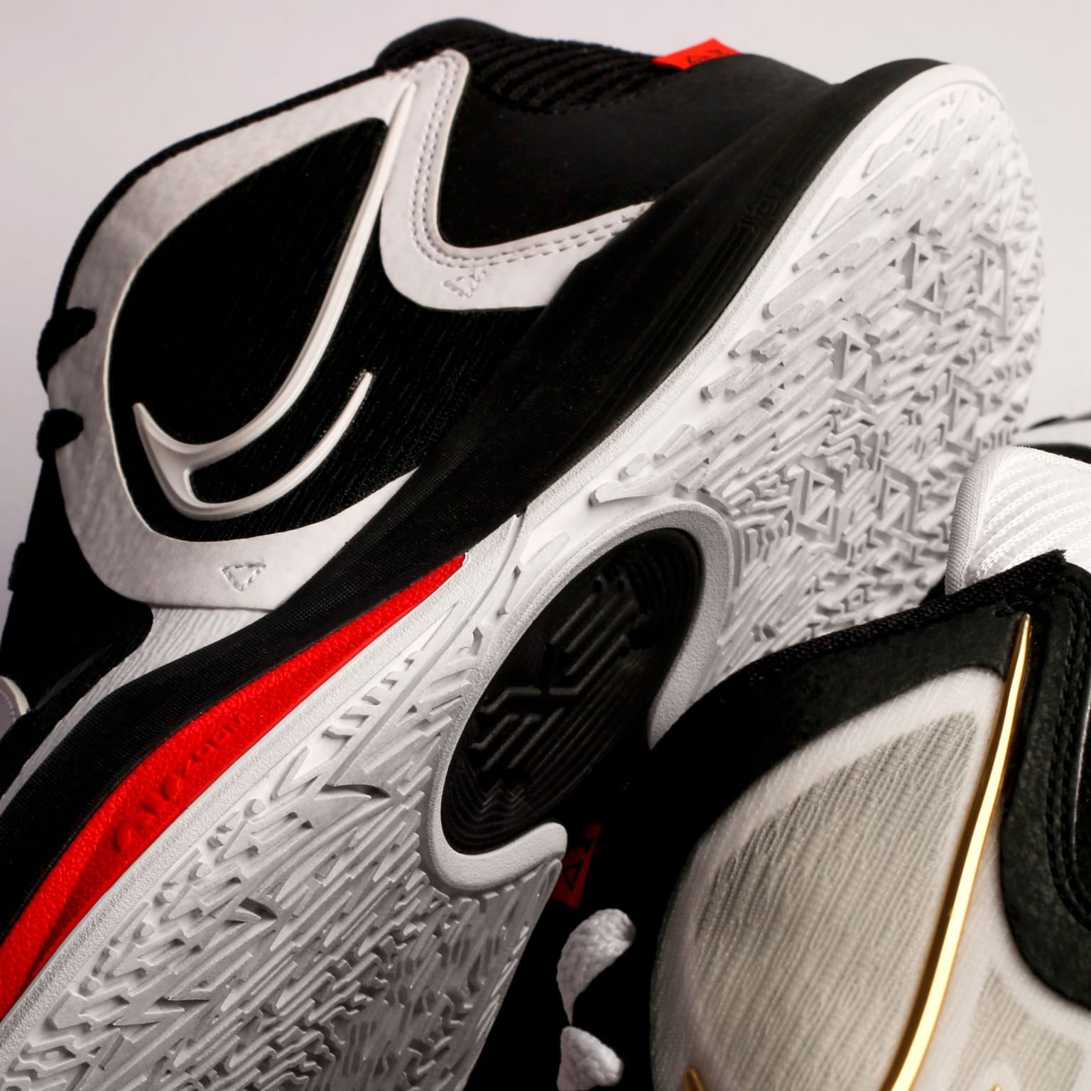 Nike Kyrie V Low: Обзор баскетбольных кроссовок