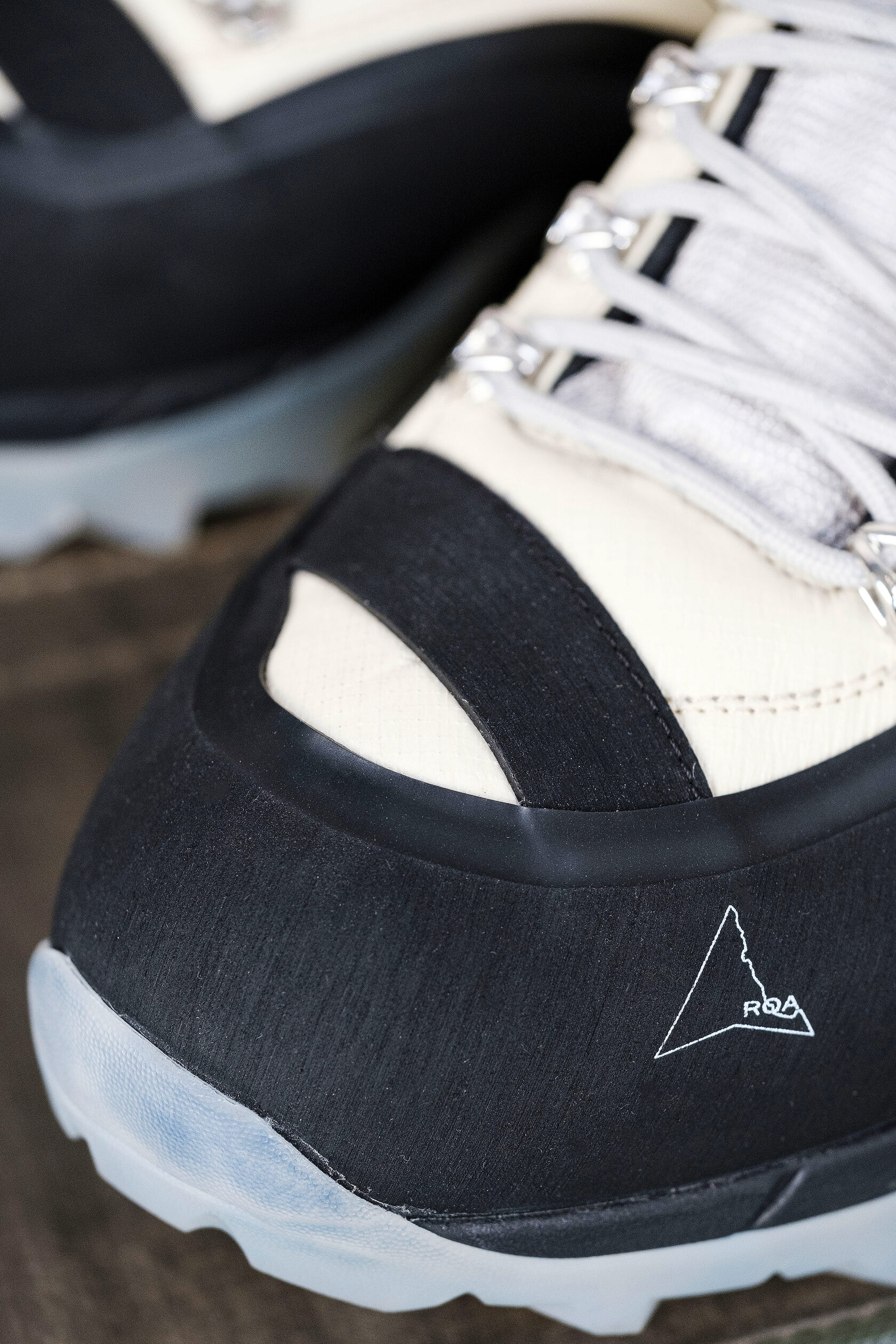 ROA Hiking FW22 footwear and apparel [Review]