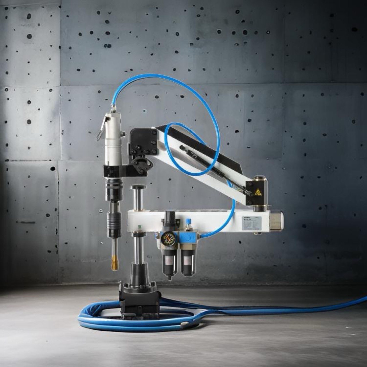 Купить пневматические резьбонарезные манипуляторы — качество и высокая производительность