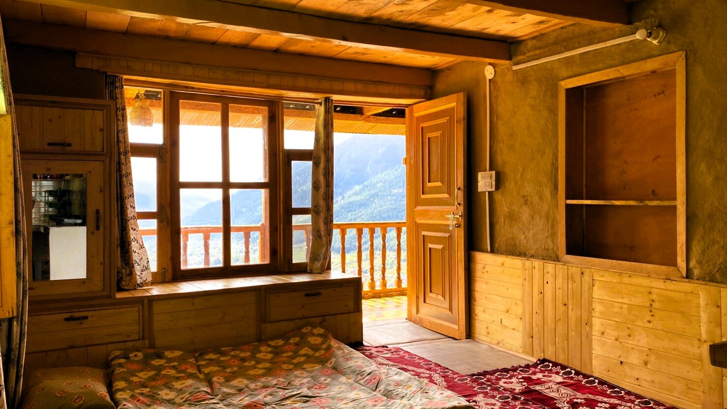 Pinnacle Retreat Manali - Pahadi Homestay