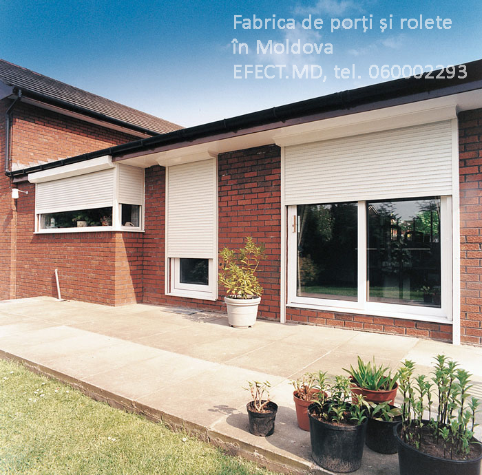 Rolete moderne de protecție pentru geamuri și uși a caselor pe pământ ...