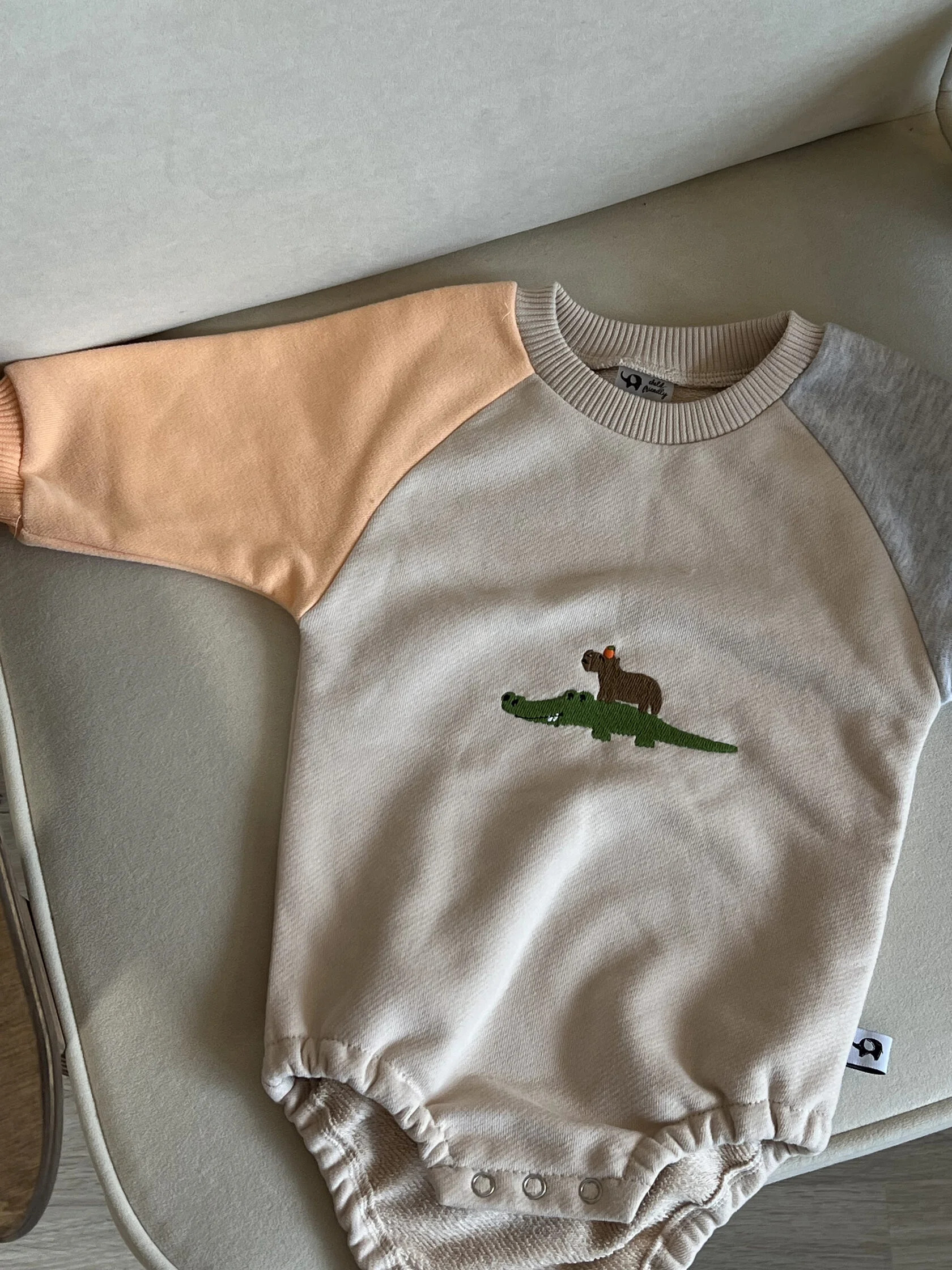 Комплекты с футболками и свитшотами