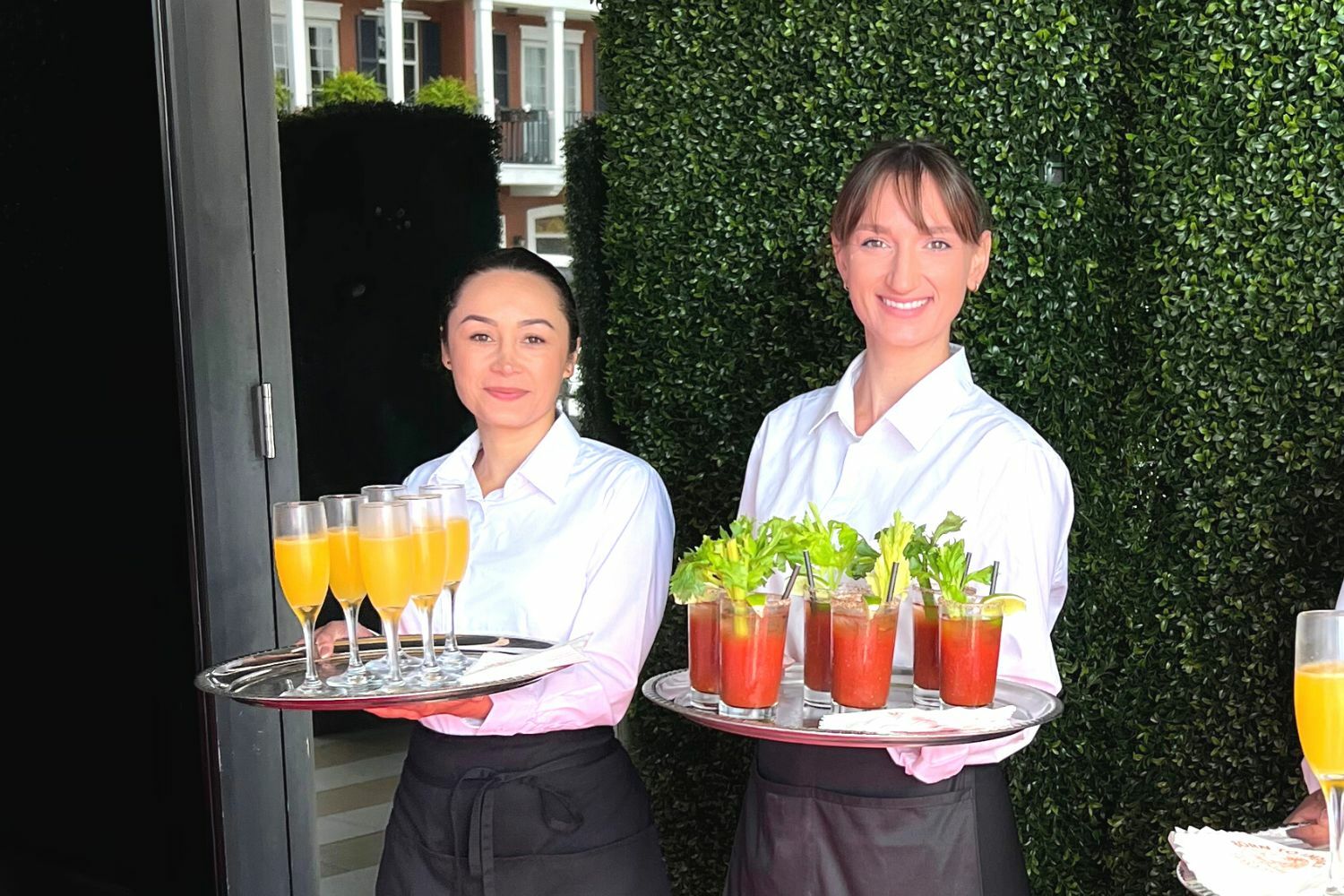 5 Tips on Choosing Wedding Catering in Miami| Julia Valler Event Staffing