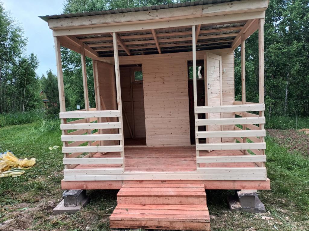 Хозблок с террасой, туалетом и душем 3х3м