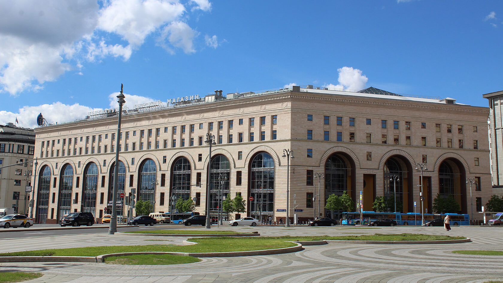 A walking tour of central Moscow streets and key attractions + optional ...