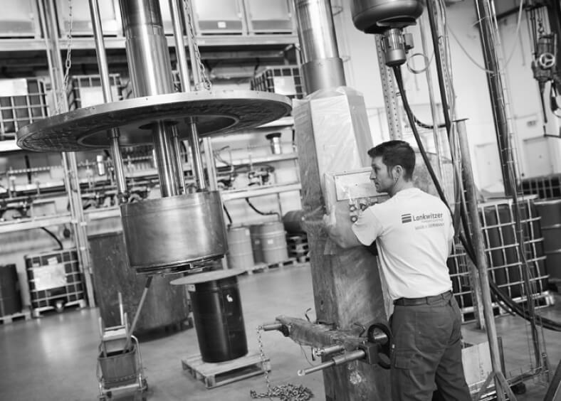 История компании Bigzone