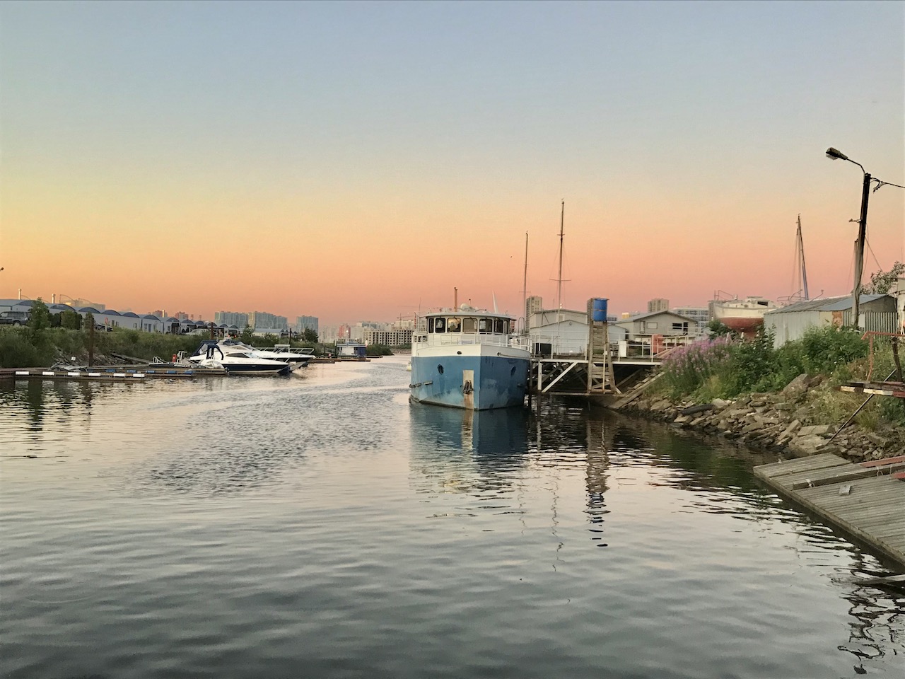Sailing in St. Petersburg. Can you get there by boat?